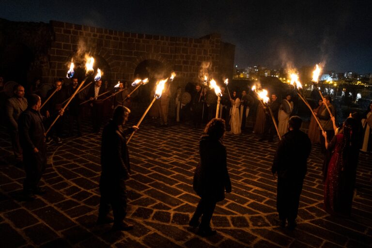 How Is the New Year Celebrated Around the World? - POLYGLOTS magazine